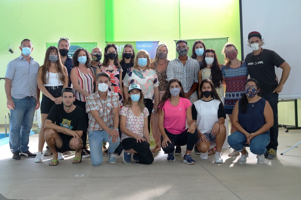 Jara Tracchia se reúne con autoridades nacionales de Educación y Salud ...